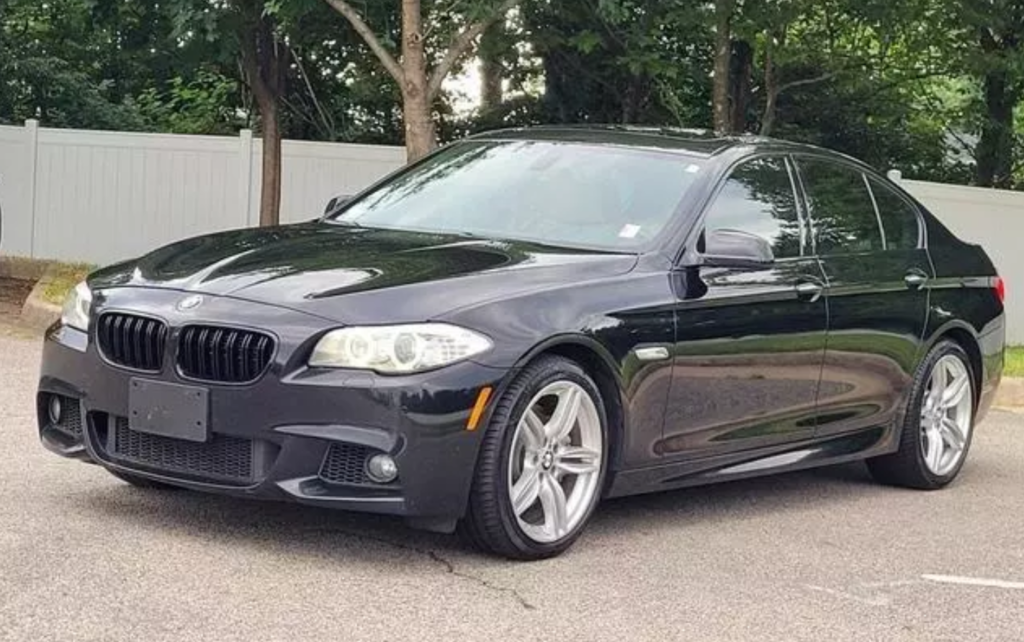 2011 BMW 550 i - UCES MOTORS